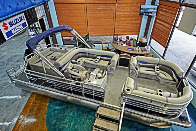 25'9" Prestige Model Rear Lounger Pontoon Boat