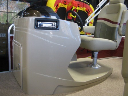 Fiberglass Console with Simrad Gauge Package