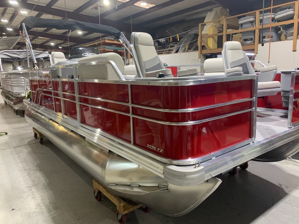 20’ Challenger Fishing Series Pontune - New Boats In Stock